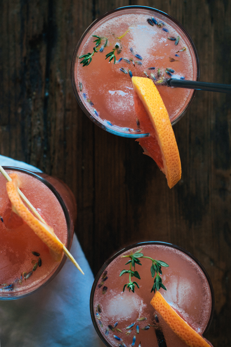 Grapefruit & Lavender Gin Fizz Cocktail | In the mood for food